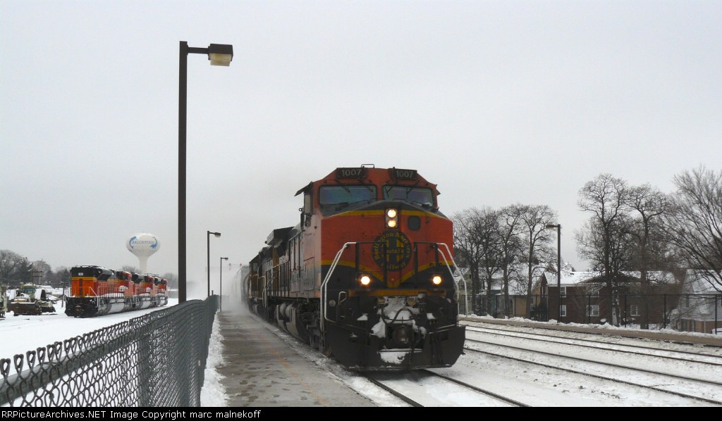BNSF 1007